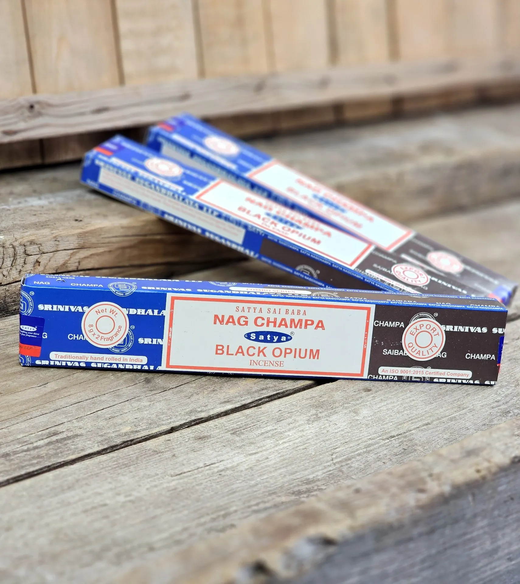 Satya Sai Baba Combo Serie - Nag Champa och Black Opium, rökelsepinnar ...