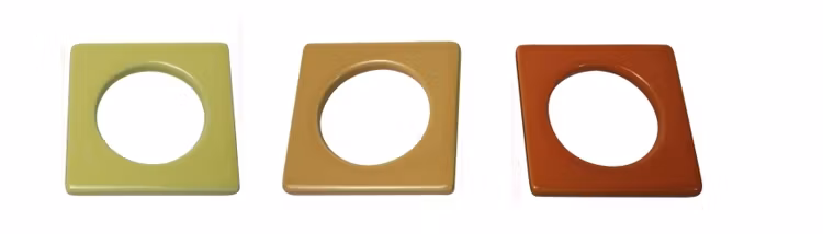 Change ljusmanchetter i trepack från Cult design. Färg: Gula och orange ...