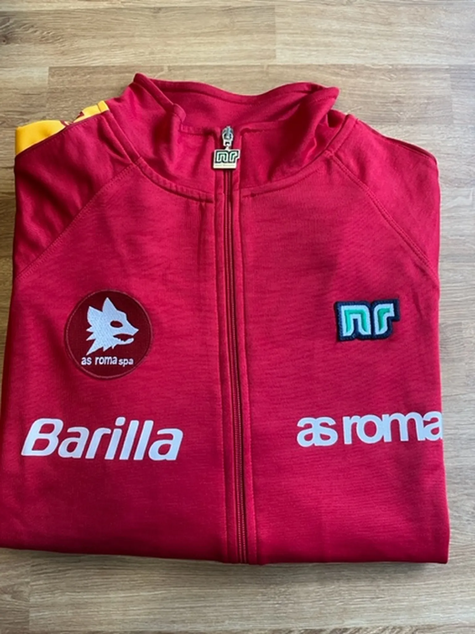 AS Roma jacket - Planet Football