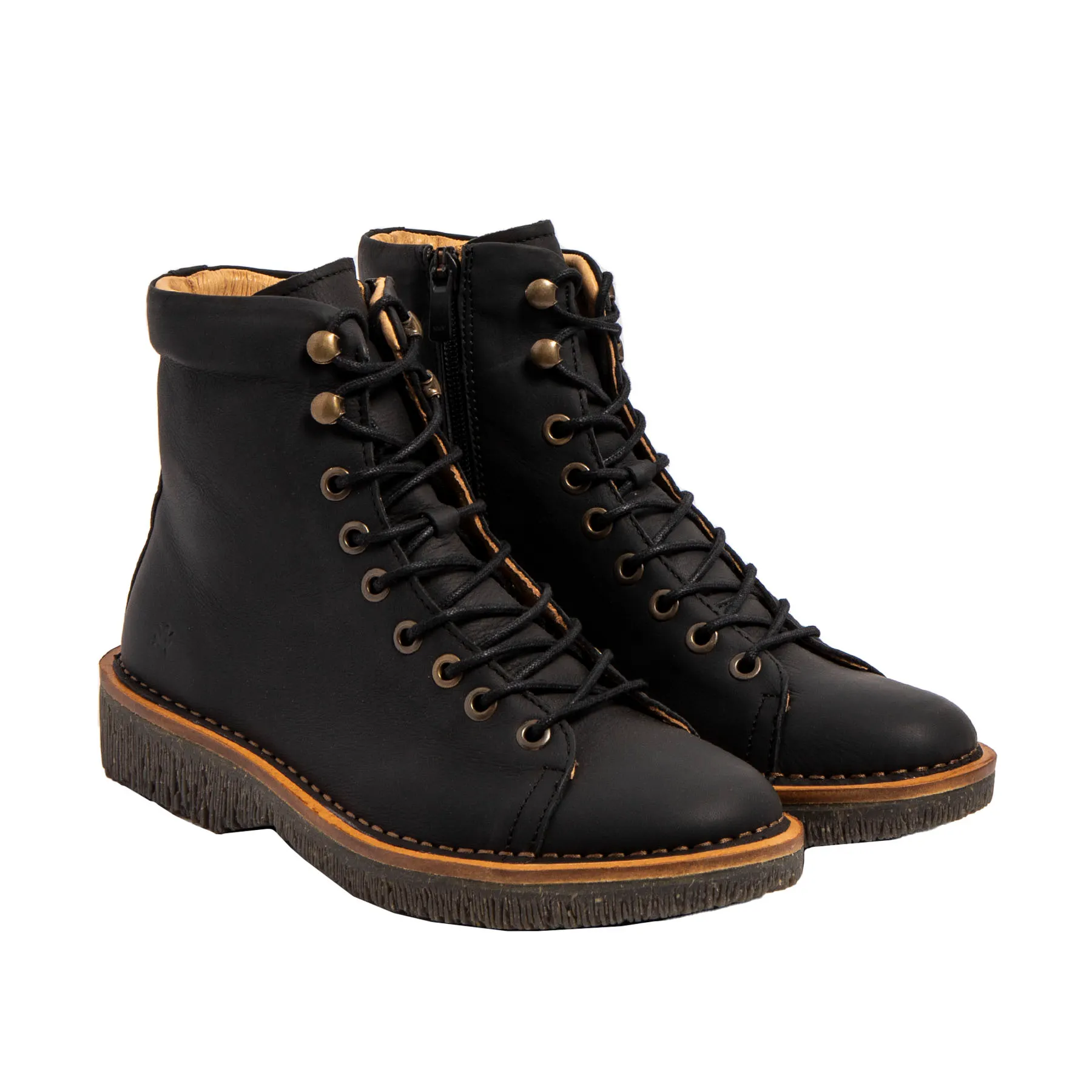 El Naturalista Volcano 5572 Svart - Knulp