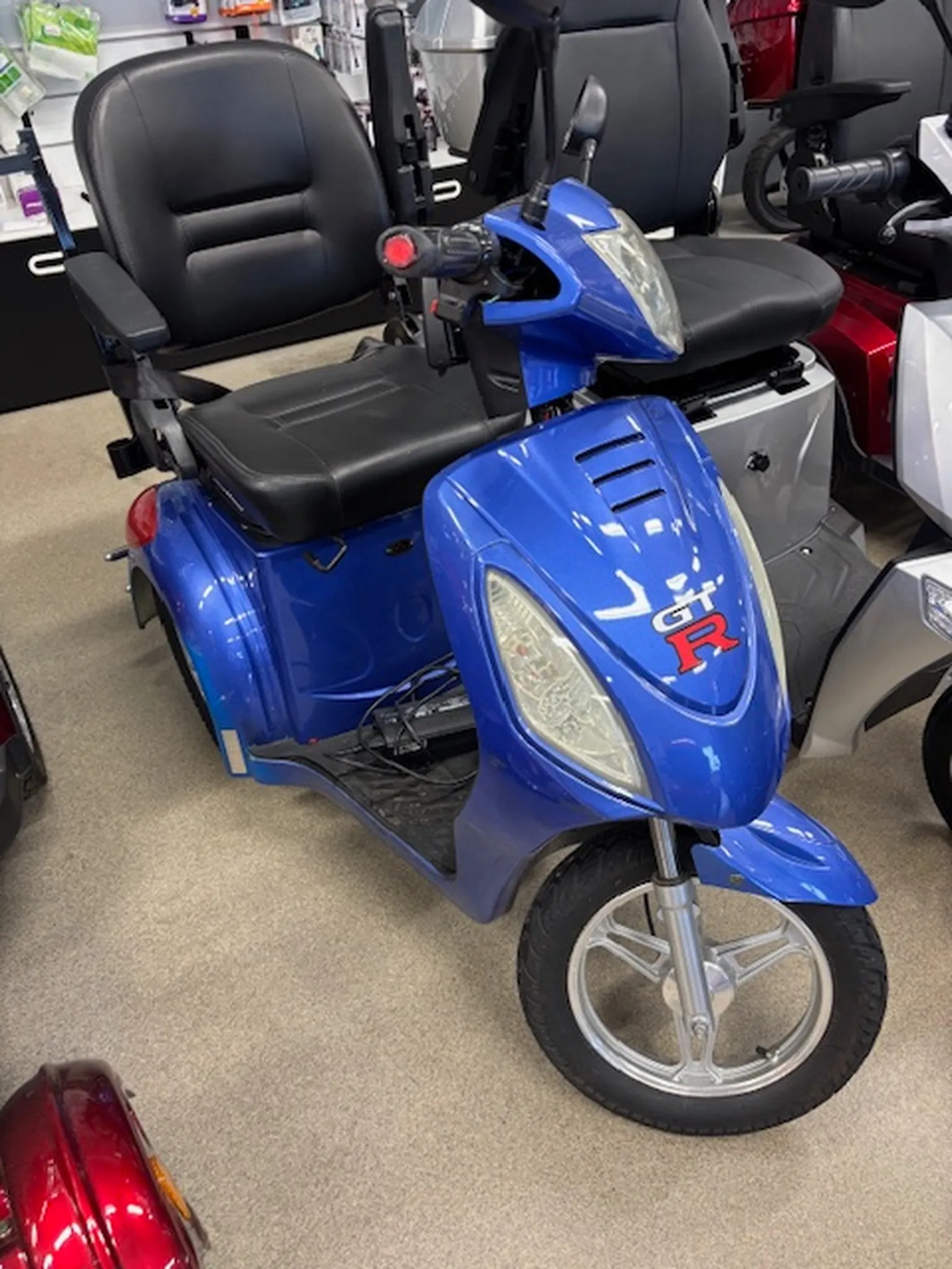 Köp promenadscooter GT-R begagnad | Wheelking Motala - Köp Mopeder, ATV ...
