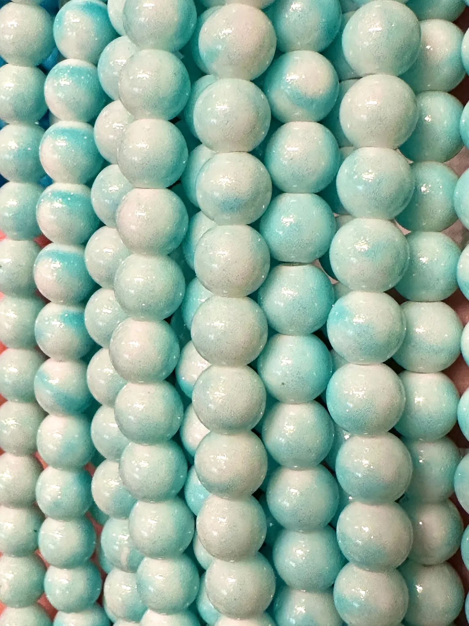 Sträng med små lätta moln, glittrande deluxe glaspärlor, 8mm (50st ...