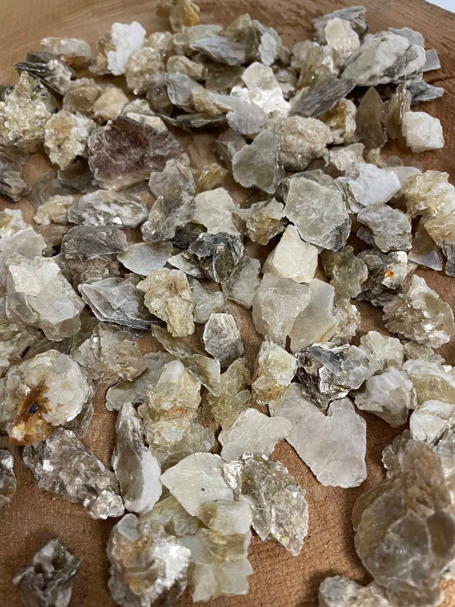 Rå Muskovit glimmer - Nordiccrystal.se