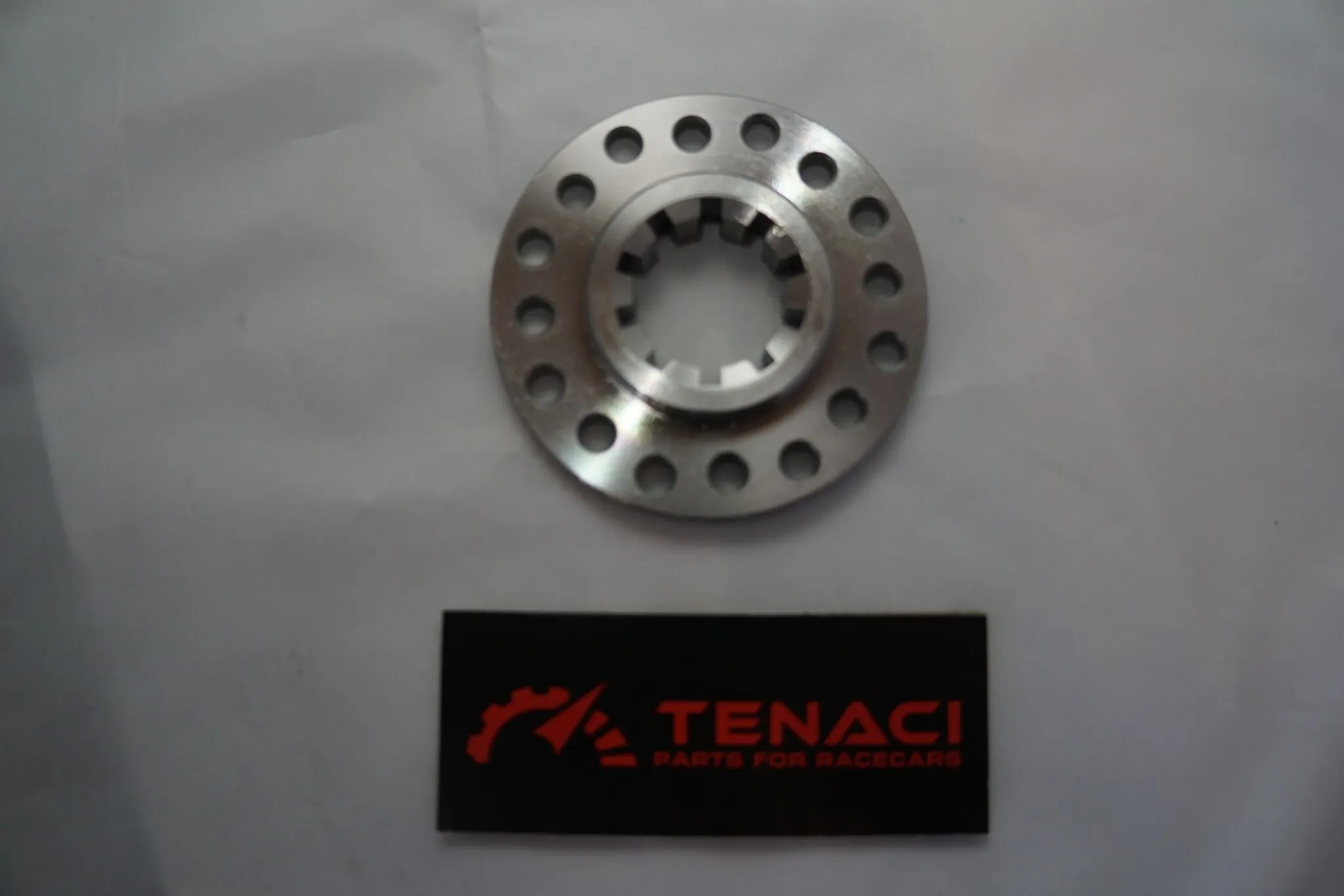 Tenaci disc hub - Ford 23 splines - 16 holes - GIK Racing AB