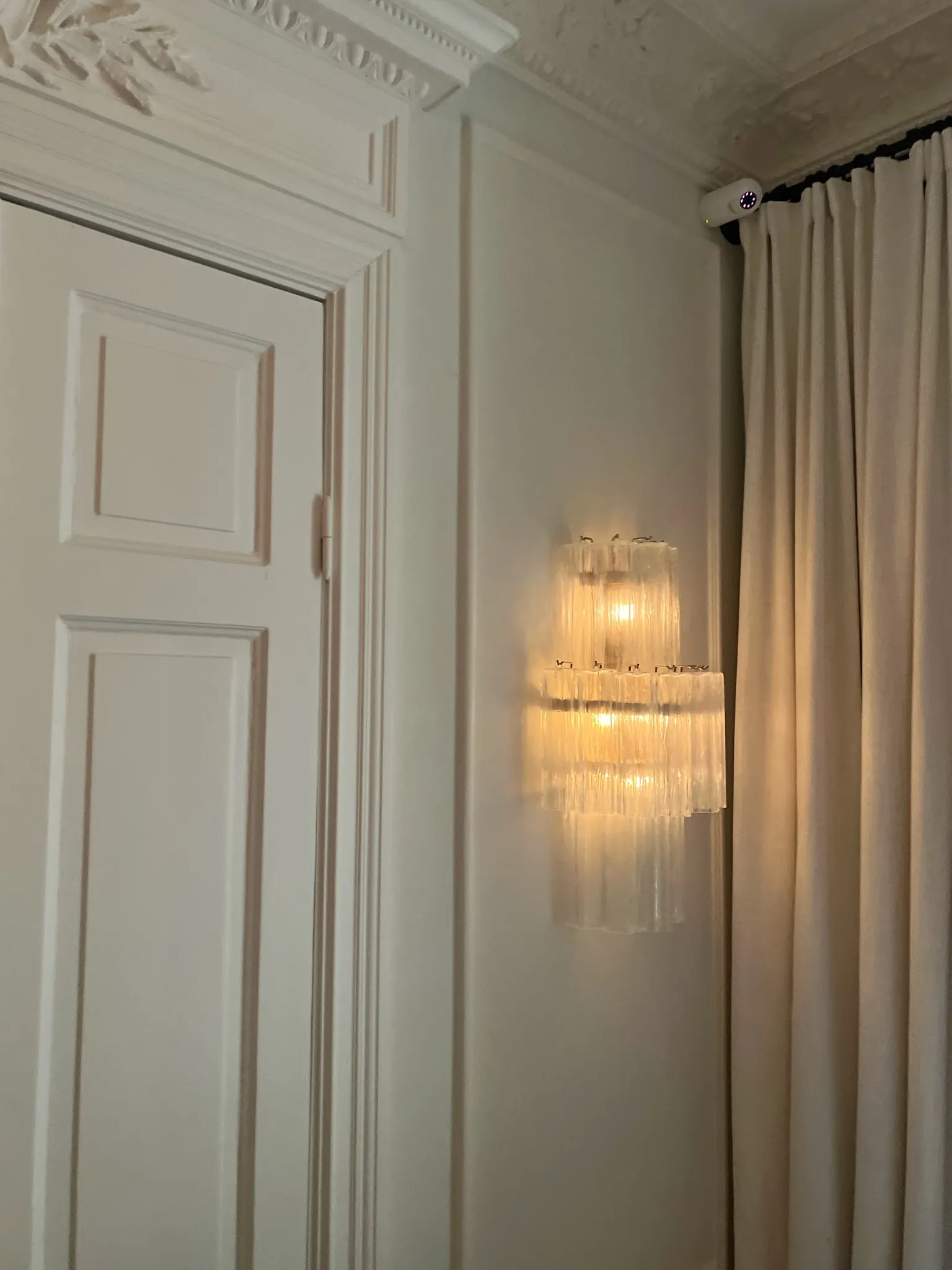 Murano Wall Lamp 'TUBULAR' in White Color. - Studio Laurin